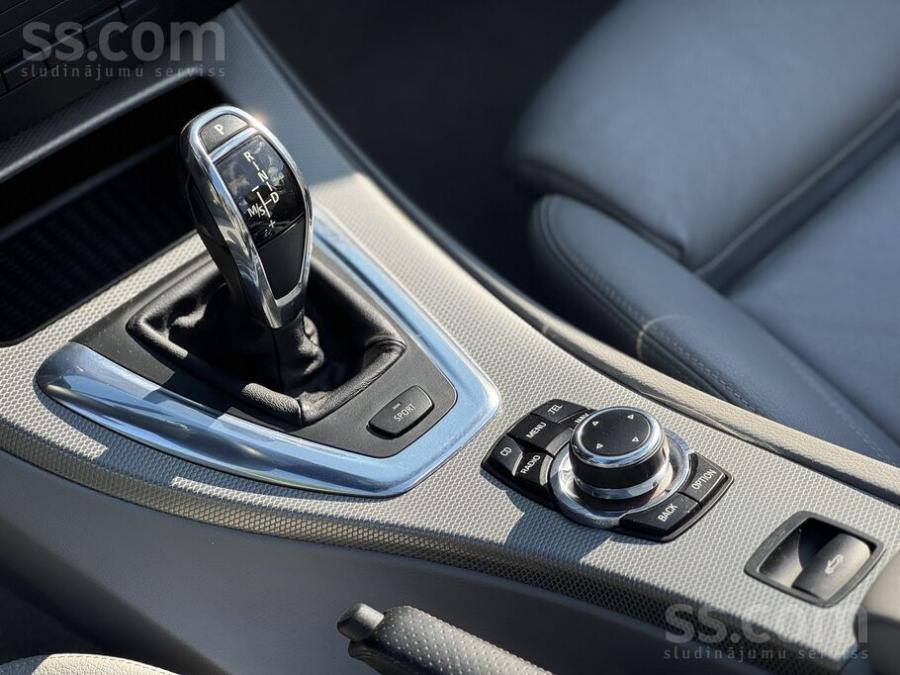 Blue BMW 335 2011 in Riga, with an engine capacity of 3.00 L and mileage of 186 thousand km for 11990 €, photo 26 on AUTOMOTO.COM.LV