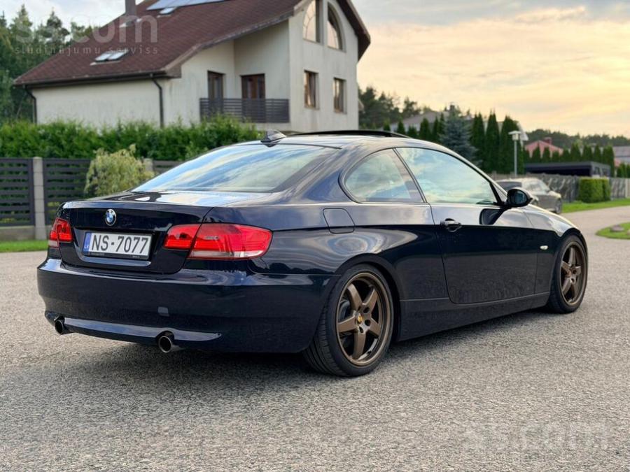 Zils BMW 335 2007 Rīga, ar dzinēja tilpumu 3.00 L un nobraukumu 140 tūkst. km par 8900 €, foto 3 vietnē AUTOMOTO.COM.LV