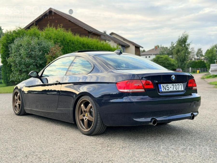 Zils BMW 335 2007 Rīga, ar dzinēja tilpumu 3.00 L un nobraukumu 140 tūkst. km par 8900 €, foto 4 vietnē AUTOMOTO.COM.LV