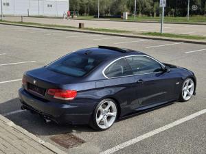 Blue BMW 335 2007 in Vilnius, with an engine capacity of 2.99 L and mileage of 385 thousand km for 9300 €, photo 8 on AUTOMOTO.COM.LV