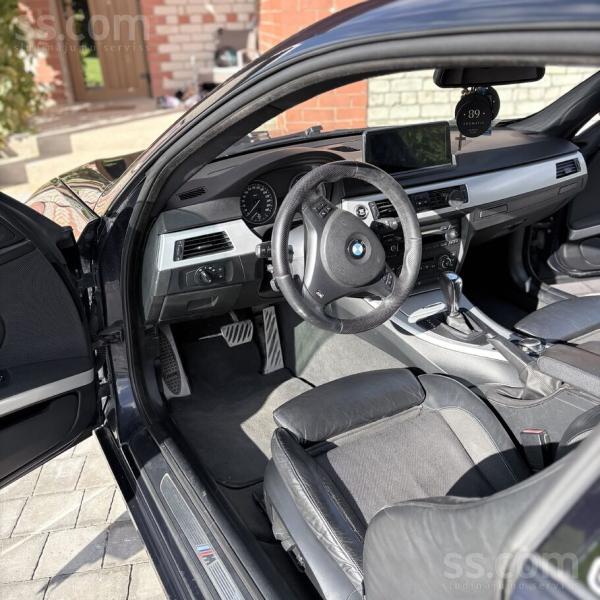 БМВ 335 2007 в Добеле на AUTOMOTO.COM.LV Синий БМВ 335 2007 в Добеле, объемом двигателя 3.00 л и пробегом 380 тыс. км за 7950 €, фото 6 на AUTOMOTO.COM.LV