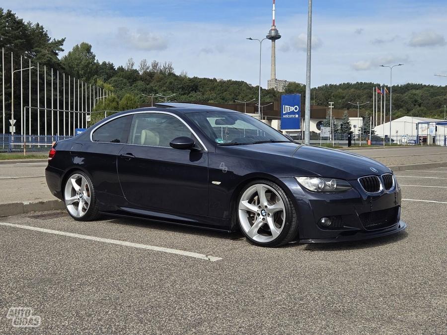 Blue BMW 335 2007 in Vilnius, with an engine capacity of 3.00 L and mileage of 385 thousand km for 9300 €, photo 1 on AUTOMOTO.COM.LV