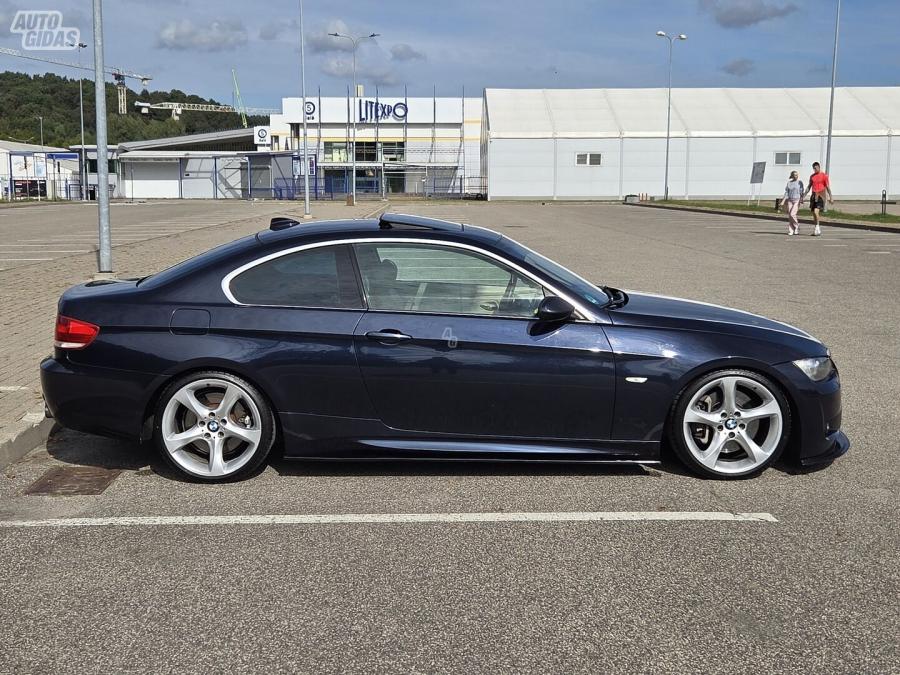 Blue BMW 335 2007 in Vilnius, with an engine capacity of 3.00 L and mileage of 385 thousand km for 9300 €, photo 8 on AUTOMOTO.COM.LV
