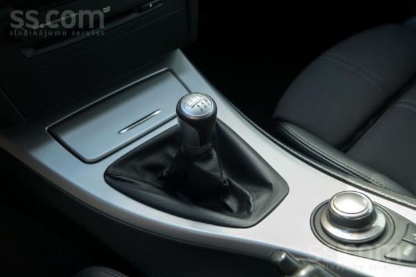 Синий БМВ 335 2007 в Рига, объемом двигателя 3.00 л и пробегом 250 тыс. км за 14200 €, фото 10 на AUTOMOTO.COM.LV