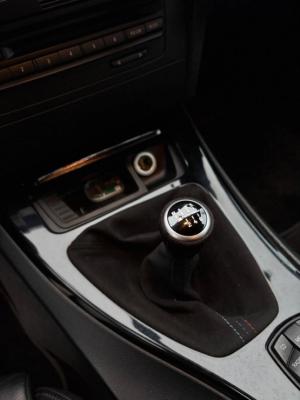 Blue BMW 335 2007 in Riga, with an engine capacity of 3.00 L and mileage of 236 thousand km for 13490 €, photo 6 on AUTOMOTO.COM.LV