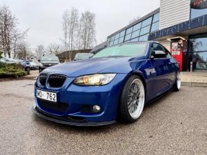 Blue BMW 335 2007 in Riga, with an engine capacity of 3.00 L and mileage of 236 thousand km for 13490 €, photo 15 on AUTOMOTO.COM.LV