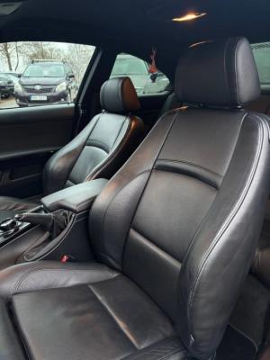 Blue BMW 335 2007 in Riga, with an engine capacity of 3.00 L and mileage of 236 thousand km for 13490 €, photo 16 on AUTOMOTO.COM.LV