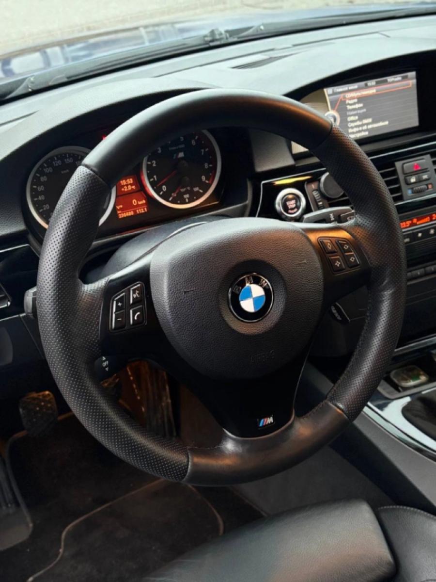 Blue BMW 335 2007 in Riga, with an engine capacity of 3.00 L and mileage of 236 thousand km for 13490 €, photo 17 on AUTOMOTO.COM.LV