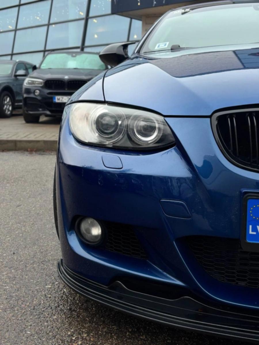Blue BMW 335 2007 in Riga, with an engine capacity of 3.00 L and mileage of 236 thousand km for 13490 €, photo 18 on AUTOMOTO.COM.LV