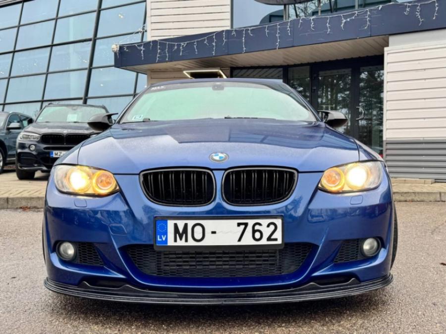Blue BMW 335 2007 in Riga, with an engine capacity of 3.00 L and mileage of 236 thousand km for 13490 €, photo 21 on AUTOMOTO.COM.LV