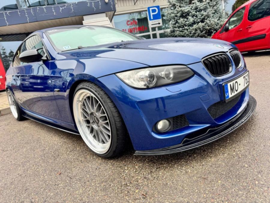 Blue BMW 335 2007 in Riga, with an engine capacity of 3.00 L and mileage of 236 thousand km for 13490 €, photo 22 on AUTOMOTO.COM.LV