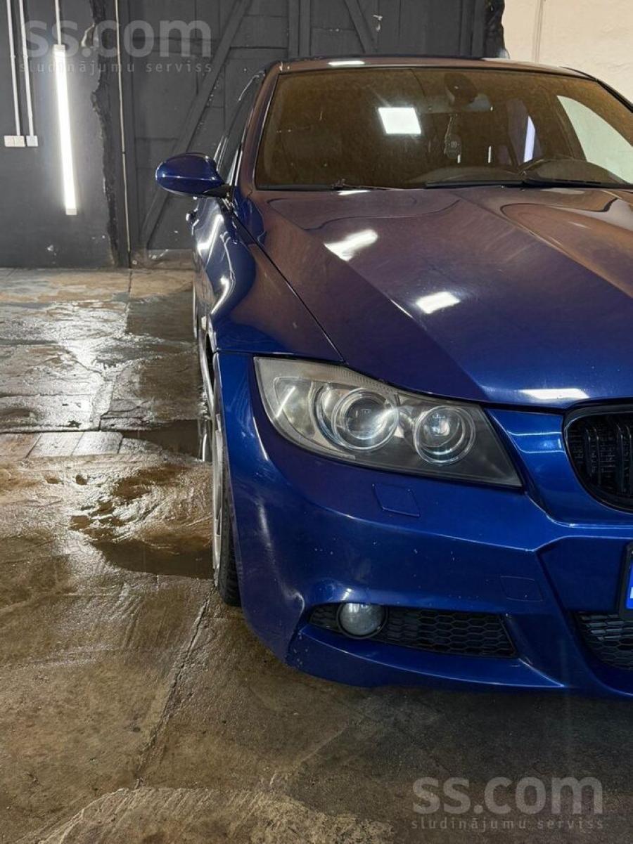 Blue BMW 335 2007 in Valmiera, with an engine capacity of 3.00 L and mileage of 350 thousand km for 7500 €, photo 3 on AUTOMOTO.COM.LV
