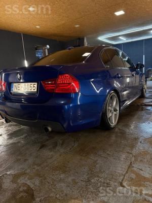 Blue BMW 335 2007 in Valmiera, with an engine capacity of 3.00 L and mileage of 350 thousand km for 7500 €, photo 5 on AUTOMOTO.COM.LV