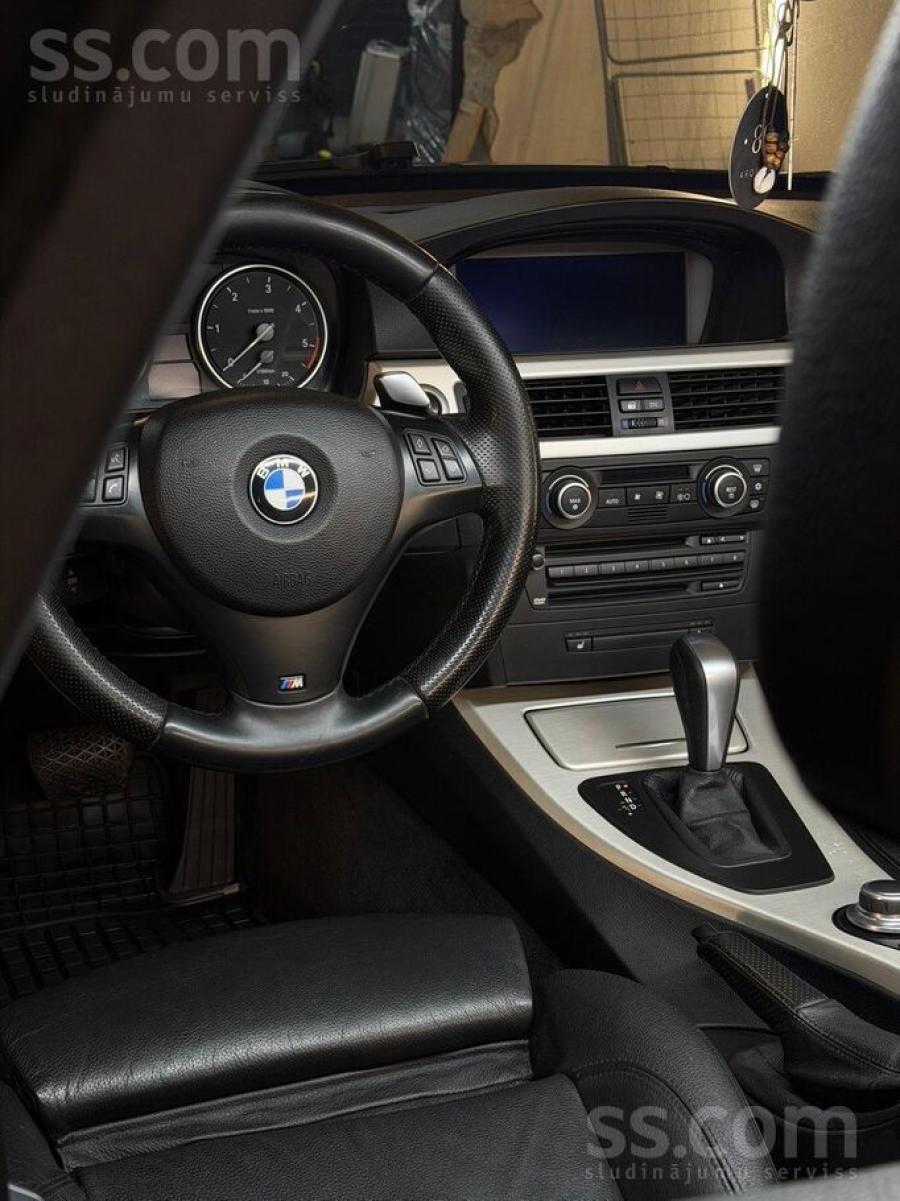 Blue BMW 335 2007 in Valmiera, with an engine capacity of 3.00 L and mileage of 350 thousand km for 7500 €, photo 12 on AUTOMOTO.COM.LV