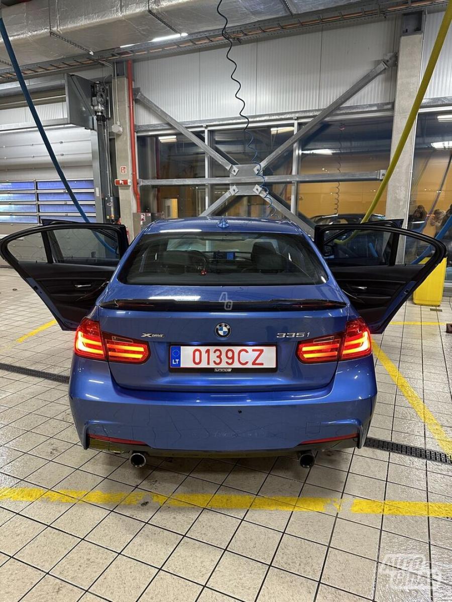 Blue BMW 335 2013 in Klaipeda, with an engine capacity of 3.00 L and mileage of 140 thousand km for 14500 €, photo 4 on AUTOMOTO.COM.LV