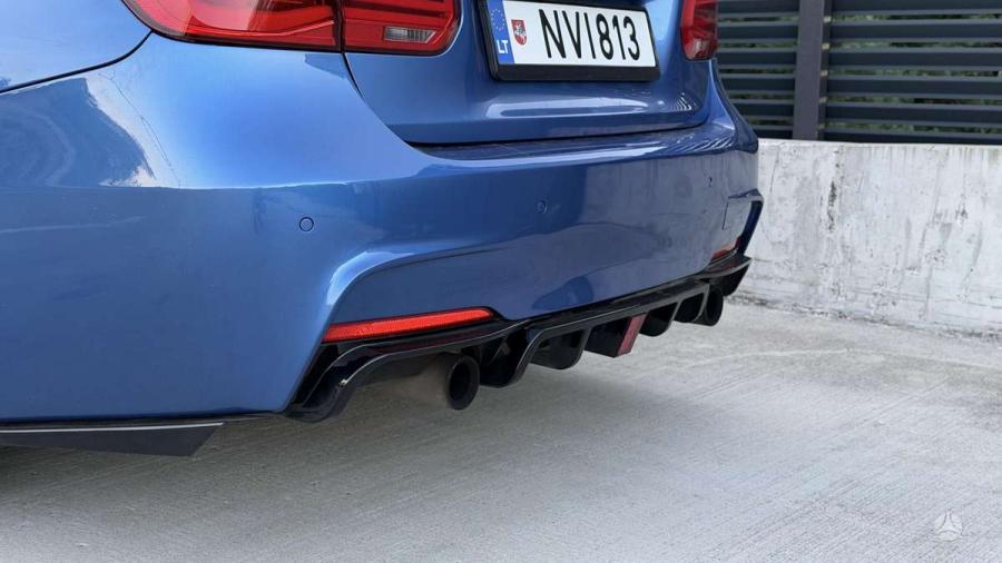 Blue BMW 335 2014 in Vilnius, with an engine capacity of 3.00 L and mileage of 231 thousand km for 11300 €, photo 12 on AUTOMOTO.COM.LV