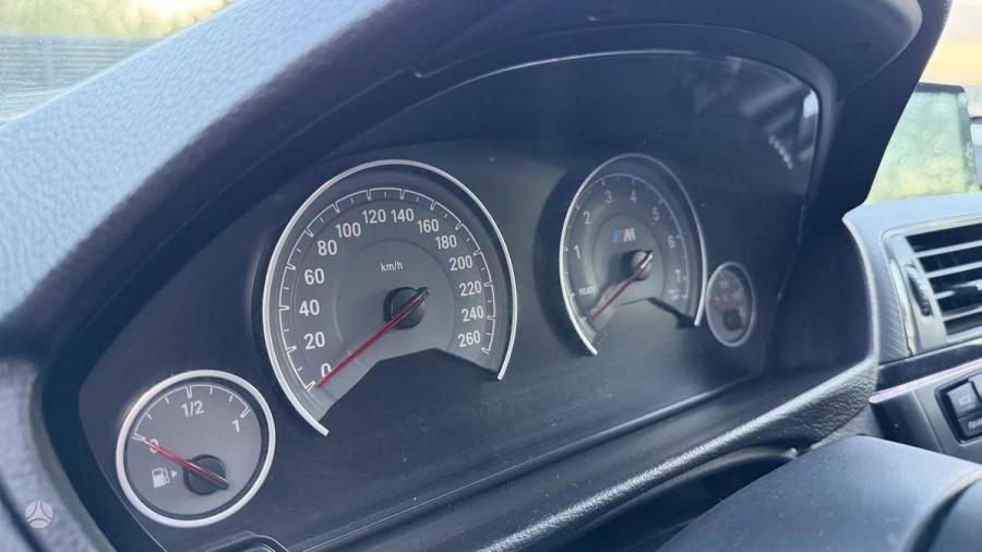 Blue BMW 335 2014 in Vilnius, with an engine capacity of 3.00 L and mileage of 231 thousand km for 11300 €, photo 20 on AUTOMOTO.COM.LV