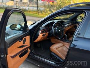 Blue BMW 335 2007 in Riga, with an engine capacity of 3.00 L and mileage of 454 thousand km for 6499 €, photo 17 on AUTOMOTO.COM.LV
