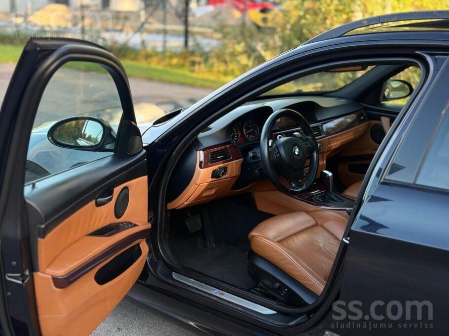 Blue BMW 335 2007 in Riga, with an engine capacity of 3.00 L and mileage of 454 thousand km for 6499 €, photo 17 on AUTOMOTO.COM.LV