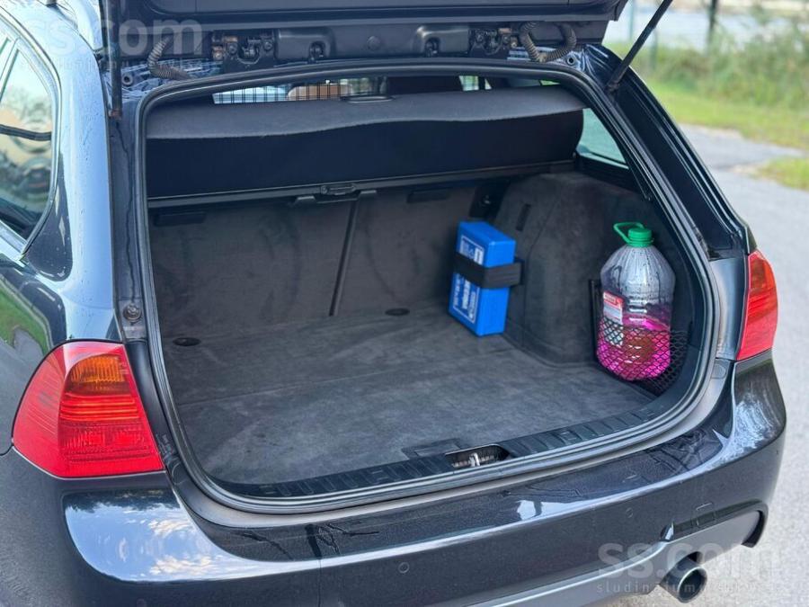 Blue BMW 335 2007 in Riga, with an engine capacity of 3.00 L and mileage of 454 thousand km for 6499 €, photo 19 on AUTOMOTO.COM.LV