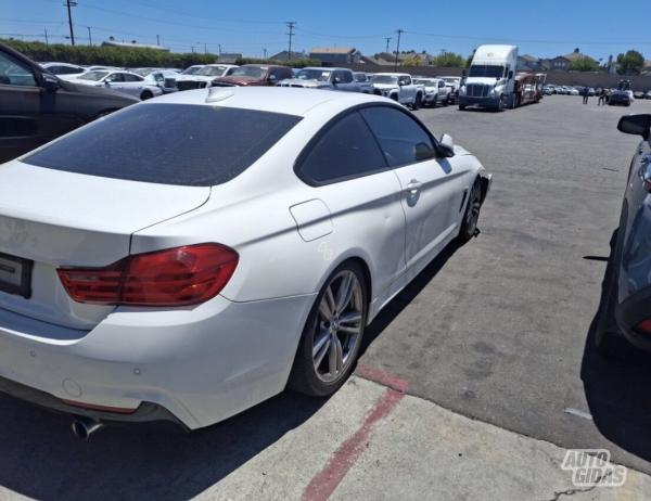 BMW 335 2014 in Vilnius, with an engine capacity of 3.50 L and mileage of 198 thousand km for 9500 €, photo 4 on AUTOMOTO.COM.LV