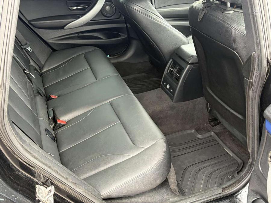 Black BMW 335 Gran Turismo 2015 in Klaipeda, with an engine capacity of 2.98 L and mileage of 243 thousand km for 11400 €, photo 10 on AUTOMOTO.COM.LV