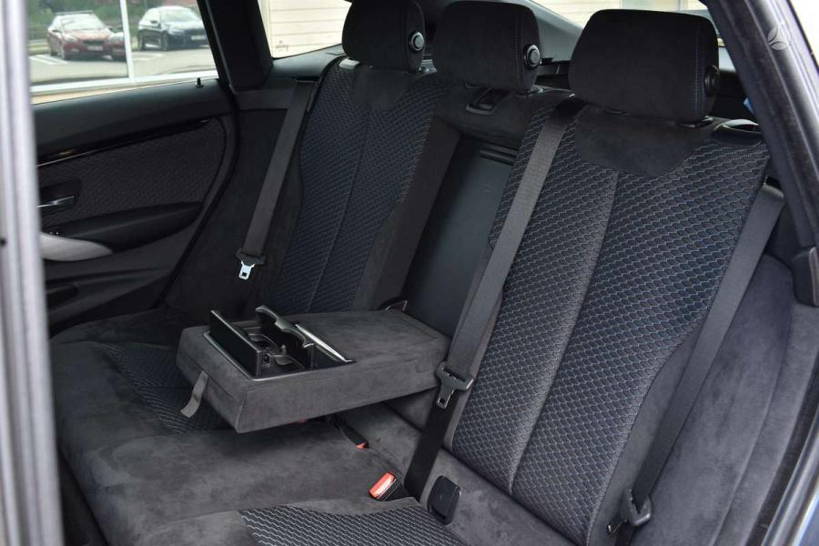 Pelēks BMW 335 Gran Turismo 2017 Valmiera, ar dzinēja tilpumu 2.99 L un nobraukumu 197 tūkst. km par 14500 €, foto 19 vietnē AUTOMOTO.COM.LV