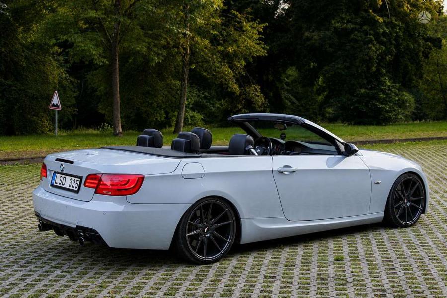 Grey BMW 335 2008 in Vilnius, with an engine capacity of 0.00 L and mileage of 222 thousand km for 13000 €, photo 19 on AUTOMOTO.COM.LV