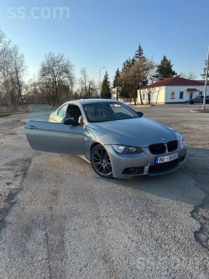 Pelēks BMW 335 2007 Daugavpils, ar dzinēja tilpumu 3.00 L un nobraukumu 302 tūkst. km par 8300 €, foto  vietnē AUTOMOTO.COM.LV