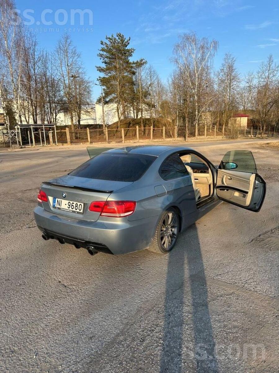 Pelēks BMW 335 2007 Daugavpils, ar dzinēja tilpumu 3.00 L un nobraukumu 302 tūkst. km par 8300 €, foto 5 vietnē AUTOMOTO.COM.LV