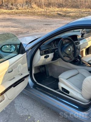 Pelēks BMW 335 2007 Daugavpils, ar dzinēja tilpumu 3.00 L un nobraukumu 302 tūkst. km par 8300 €, foto 8 vietnē AUTOMOTO.COM.LV