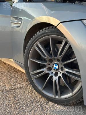 Pelēks BMW 335 2007 Daugavpils, ar dzinēja tilpumu 3.00 L un nobraukumu 302 tūkst. km par 8300 €, foto 11 vietnē AUTOMOTO.COM.LV