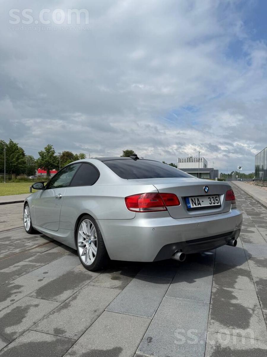 Grey BMW 335 2007 in Riga, with an engine capacity of 3.00 L and mileage of 244 thousand km for 10335 €, photo 5 on AUTOMOTO.COM.LV