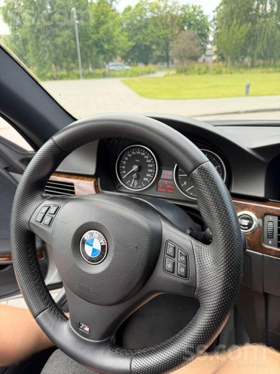 Grey BMW 335 2007 in Riga, with an engine capacity of 3.00 L and mileage of 244 thousand km for 10335 €, photo 14 on AUTOMOTO.COM.LV
