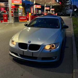 Pelēks BMW 335 2008 Viļņa, ar dzinēja tilpumu 3.00 L un nobraukumu 190 tūkst. km par 4999 €, foto  vietnē AUTOMOTO.COM.LV