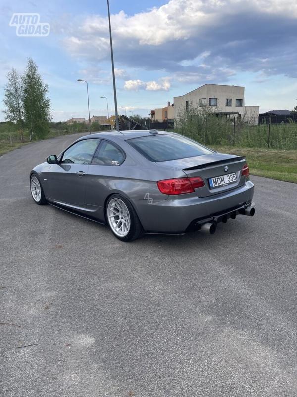 Grey BMW 335 2009 in Klaipeda, with an engine capacity of 3.00 L and mileage of 250 thousand km for 15000 €, photo 1 on AUTOMOTO.COM.LV
