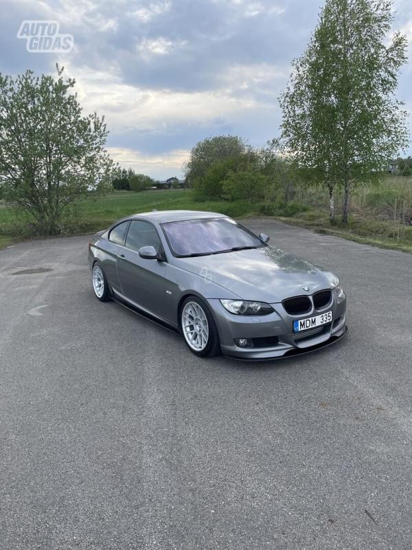 Grey BMW 335 2009 in Klaipeda, with an engine capacity of 3.00 L and mileage of 250 thousand km for 15000 €, photo 5 on AUTOMOTO.COM.LV