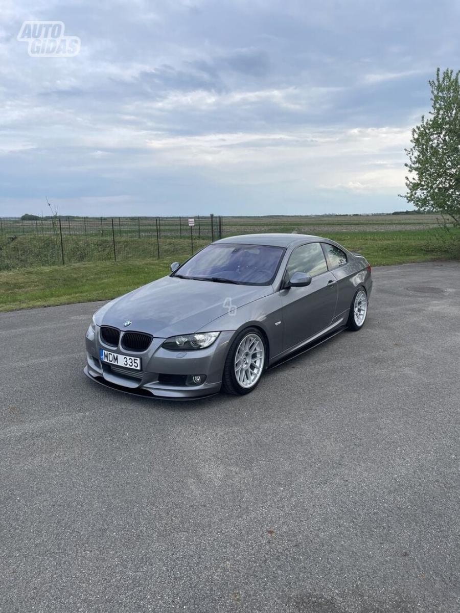 Grey BMW 335 2009 in Klaipeda, with an engine capacity of 3.00 L and mileage of 250 thousand km for 15000 €, photo 8 on AUTOMOTO.COM.LV