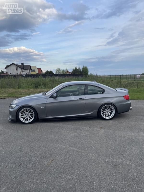 Grey BMW 335 2009 in Klaipeda, with an engine capacity of 3.00 L and mileage of 250 thousand km for 15000 €, photo 8 on AUTOMOTO.COM.LV