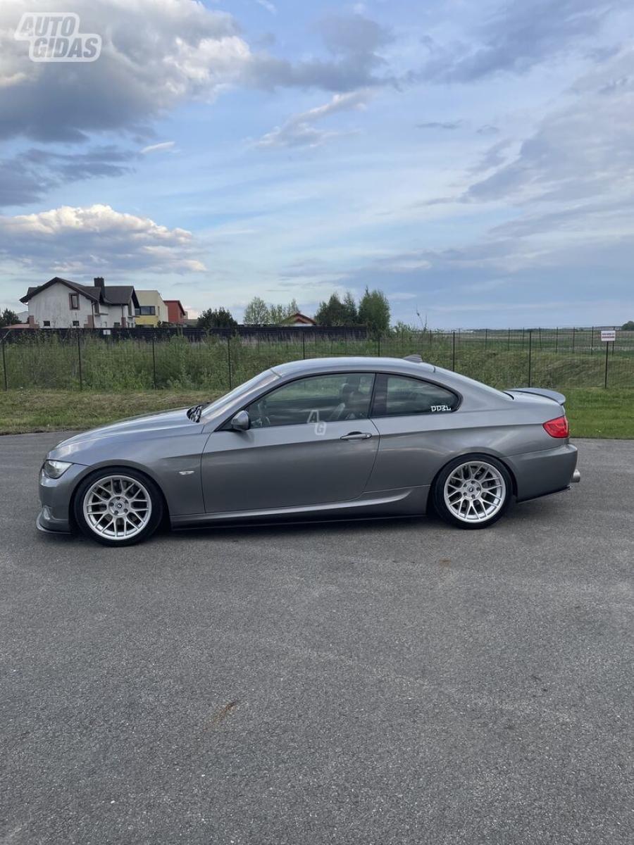 Grey BMW 335 2009 in Klaipeda, with an engine capacity of 3.00 L and mileage of 250 thousand km for 15000 €, photo 9 on AUTOMOTO.COM.LV