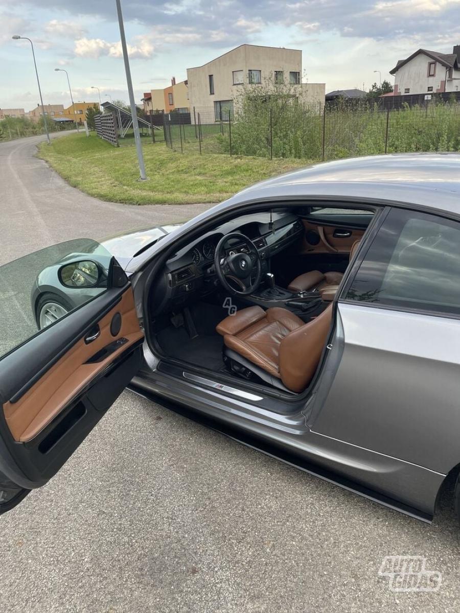Grey BMW 335 2009 in Klaipeda, with an engine capacity of 3.00 L and mileage of 250 thousand km for 15000 €, photo 10 on AUTOMOTO.COM.LV