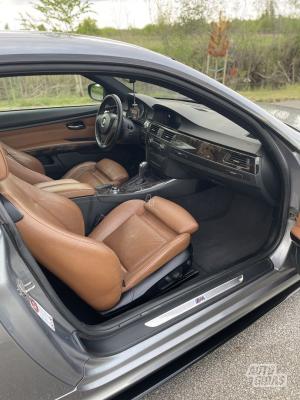 Grey BMW 335 2009 in Klaipeda, with an engine capacity of 3.00 L and mileage of 250 thousand km for 15000 €, photo 12 on AUTOMOTO.COM.LV