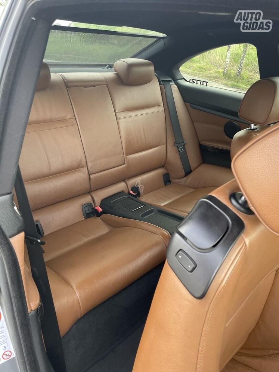 Grey BMW 335 2009 in Klaipeda, with an engine capacity of 3.00 L and mileage of 250 thousand km for 15000 €, photo 13 on AUTOMOTO.COM.LV