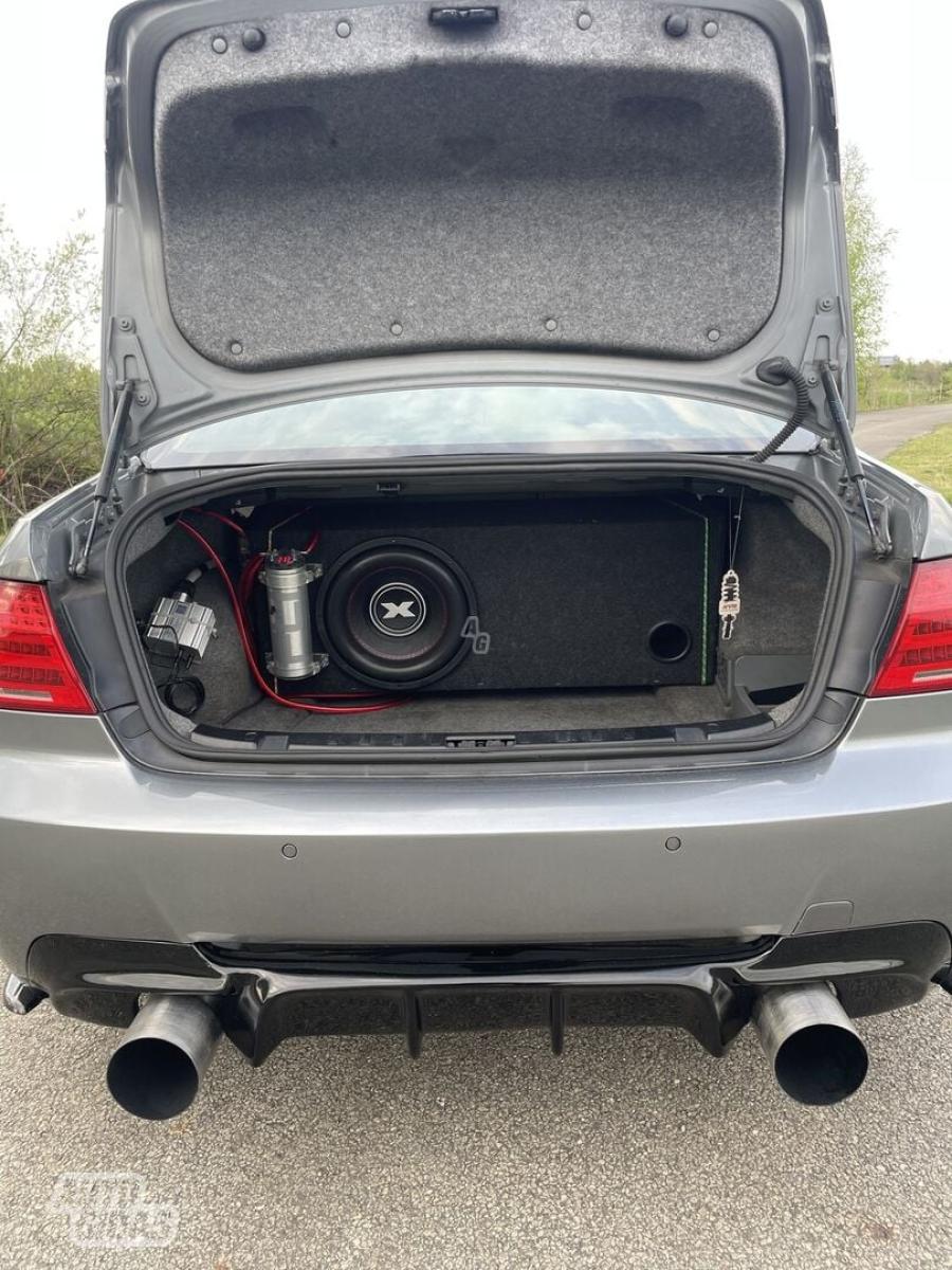 Grey BMW 335 2009 in Klaipeda, with an engine capacity of 3.00 L and mileage of 250 thousand km for 15000 €, photo 14 on AUTOMOTO.COM.LV