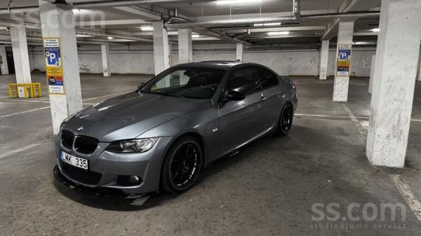 Pelēks BMW 335 2009 Liepāja, ar dzinēja tilpumu 3.00 L un nobraukumu 228 tūkst. km par 9600 €, foto 1 vietnē AUTOMOTO.COM.LV