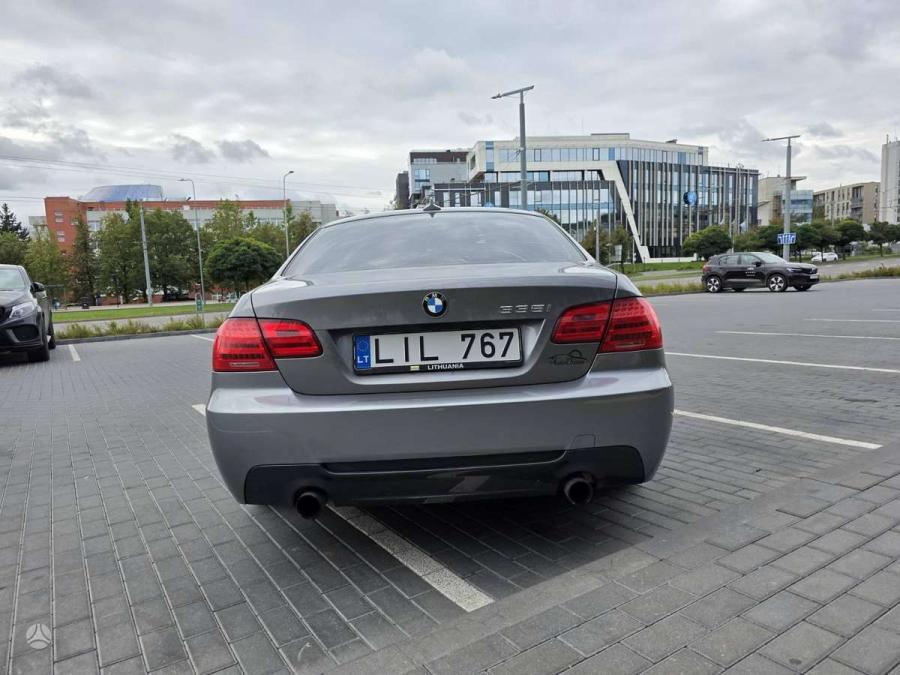 Grey BMW 335 2011 in Vilnius, with an engine capacity of 2.98 L and mileage of 221 thousand km for 11400 €, photo 7 on AUTOMOTO.COM.LV