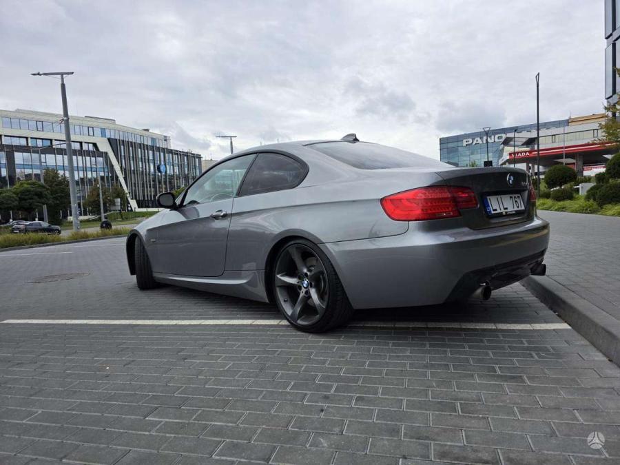 Grey BMW 335 2011 in Vilnius, with an engine capacity of 2.98 L and mileage of 221 thousand km for 11400 €, photo 8 on AUTOMOTO.COM.LV