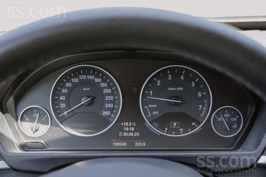 Grey BMW 335 2013 in Riga, with an engine capacity of 3.00 L and mileage of 218 thousand km for 12700 €, photo 21 on AUTOMOTO.COM.LV