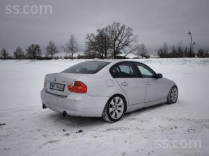 Grey BMW 335 2008 in Riga, with an engine capacity of 3.00 L and mileage of 280 thousand km for 6300 €, photo 3 on AUTOMOTO.COM.LV