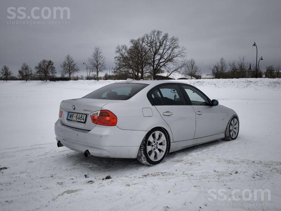 Grey BMW 335 2008 in Riga, with an engine capacity of 3.00 L and mileage of 280 thousand km for 6300 €, photo 3 on AUTOMOTO.COM.LV
